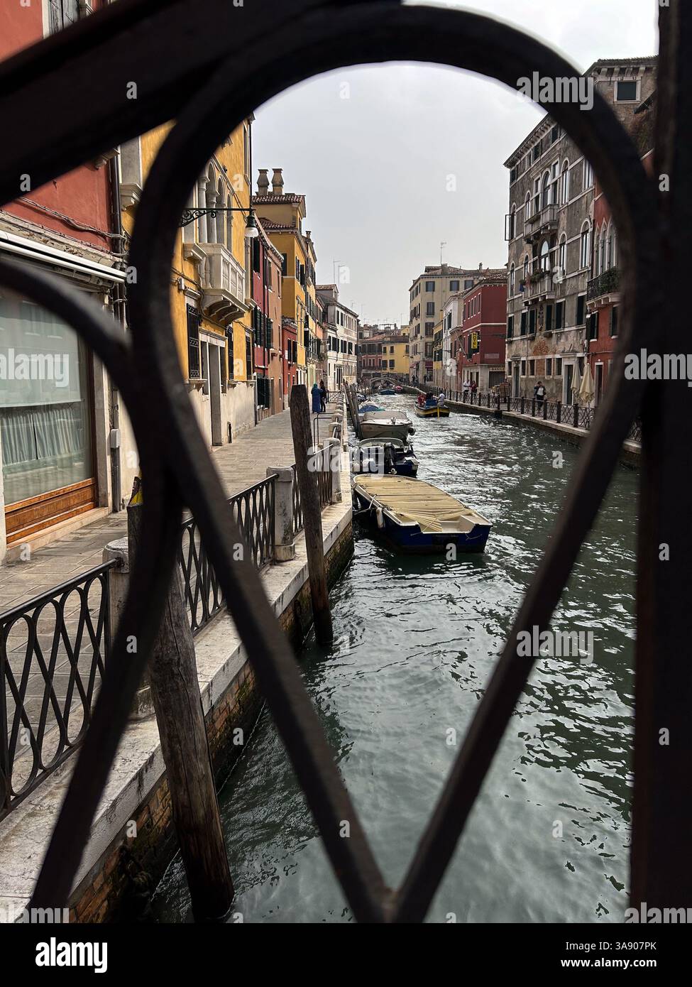 Venetian Landmark: Gondolas and Canal Side Buildings Stock Photo - Alamy