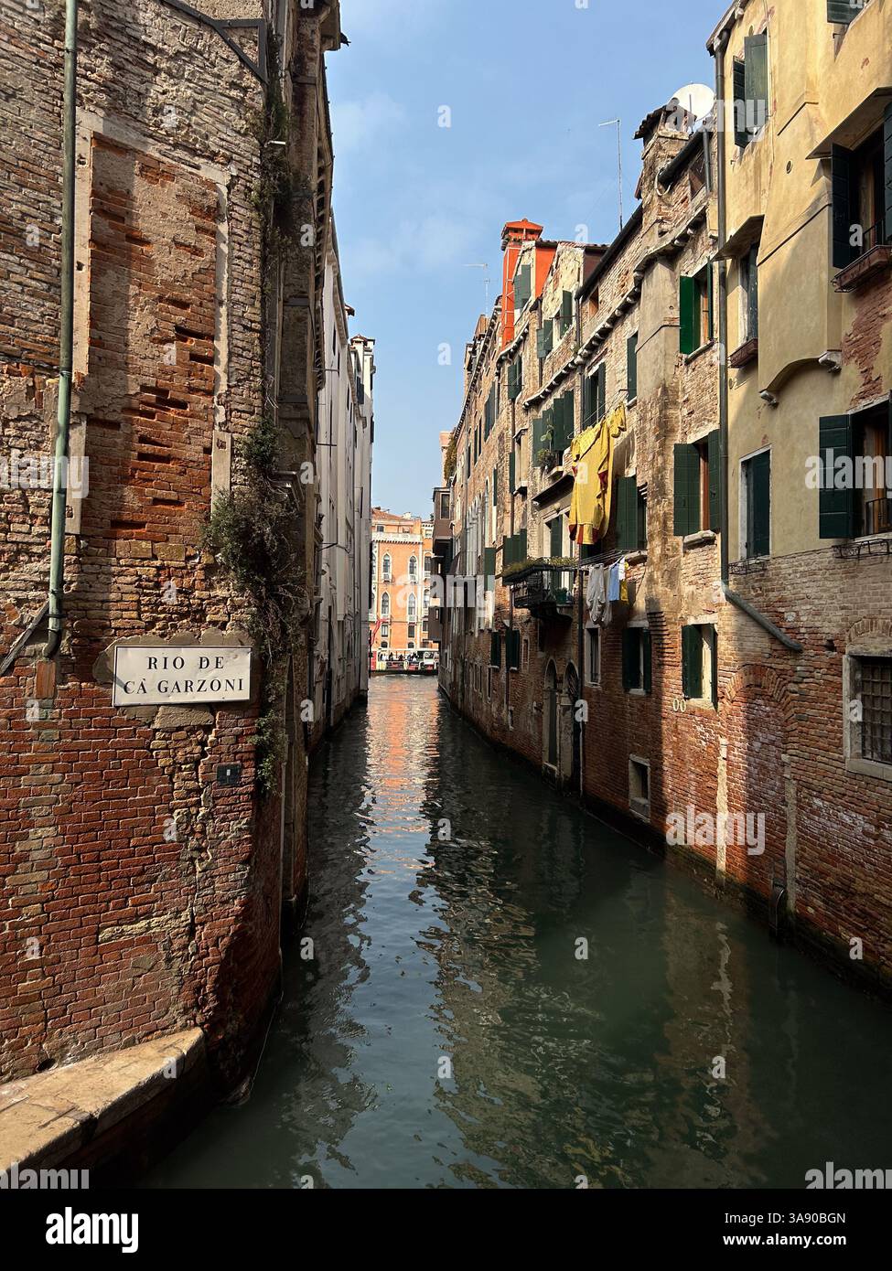 Venice Canal: Gondola and Cityscape, Venice Canal View, Architecture ...