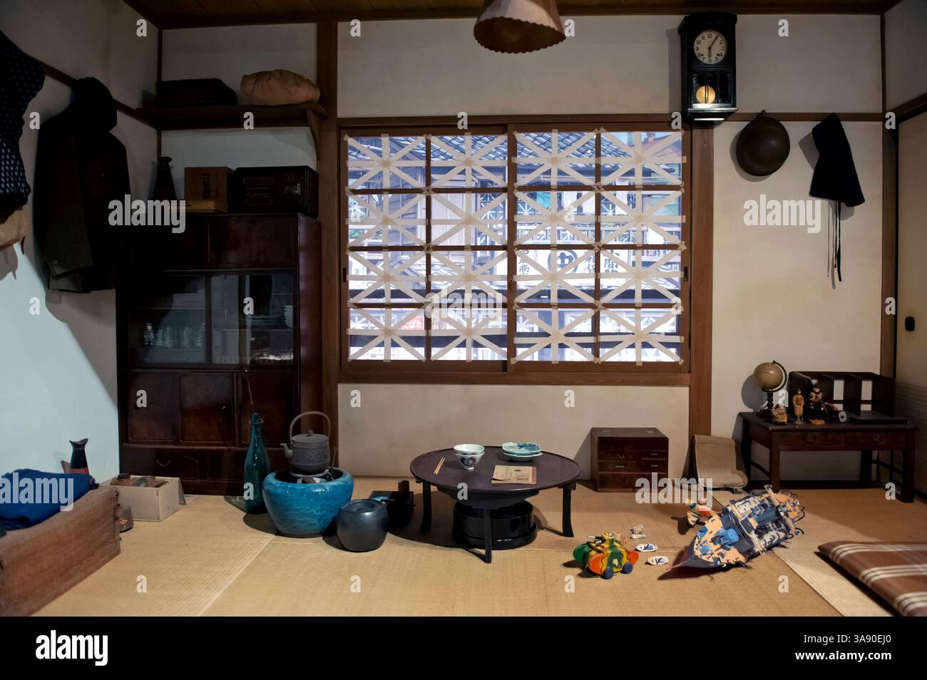 Reconstruction of a wartime (World War 2) Japanese Tokyo house interior ...