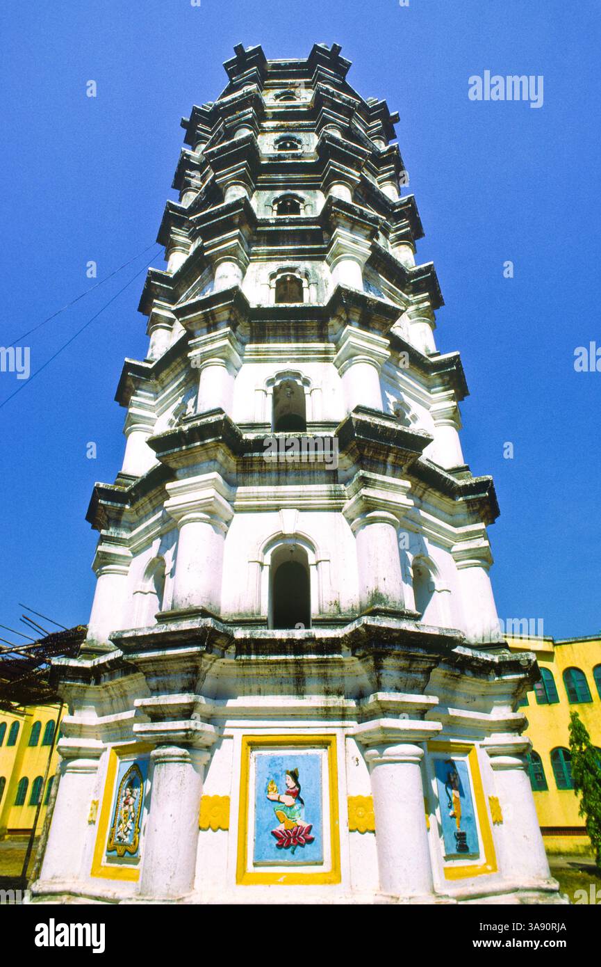 Shri Mangesh Temple Tower dedicated to Lord Shiva (Hindu) is over 400 ...