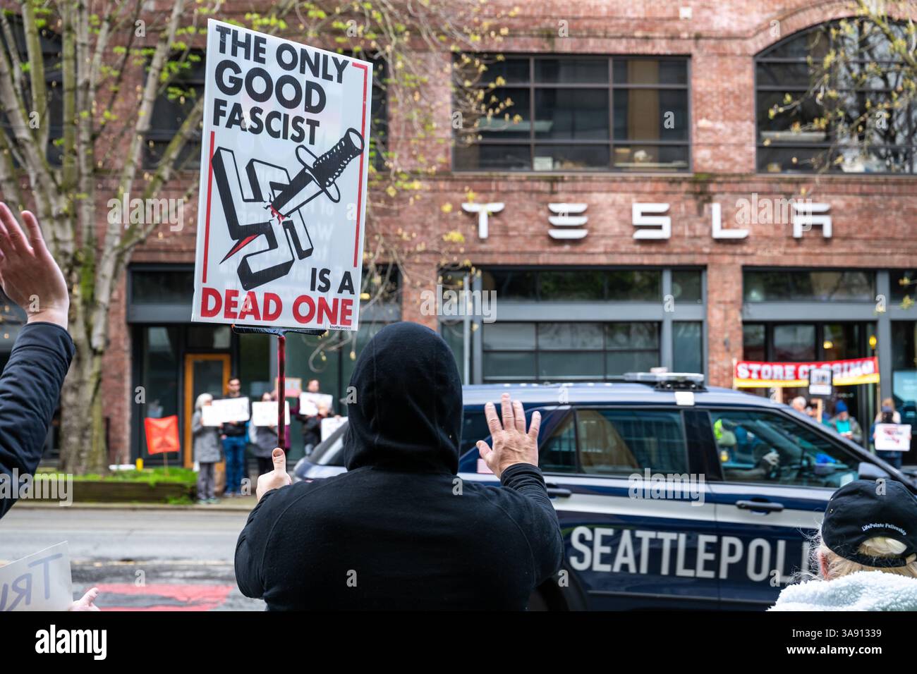 Seattle, USA. 29th Mar 2025. Activists continue to gather at the South ...