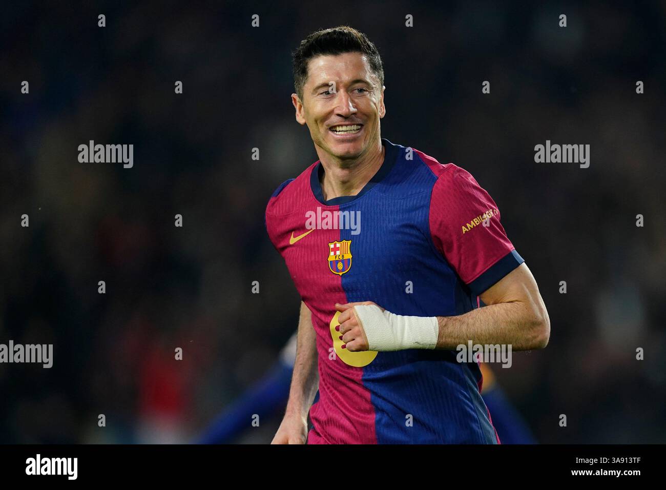 Robert Lewandowski of FC Barcelona celebrates the 3-0 during the La ...