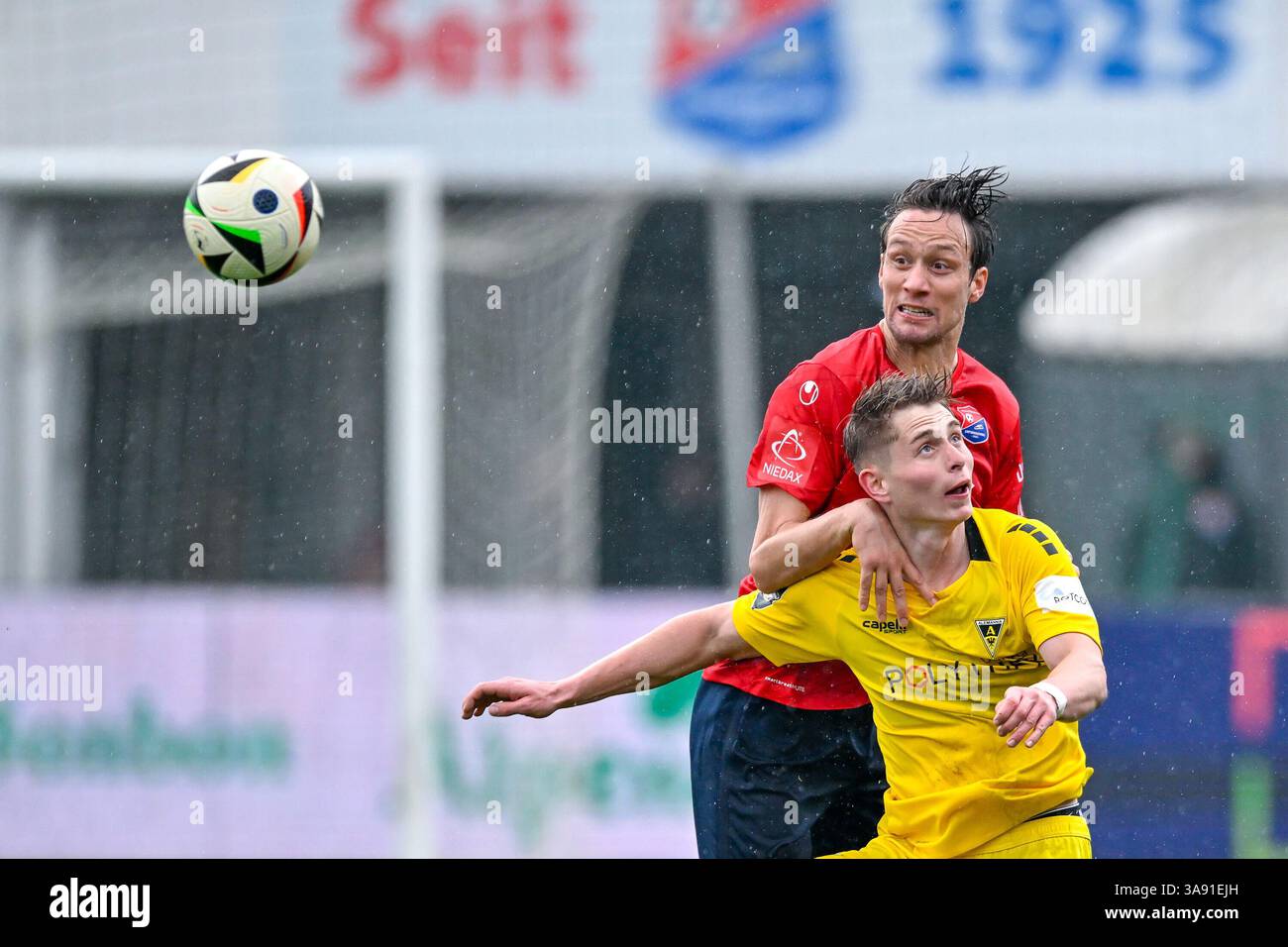 v.li.: Anton Heinz (Aachen, 21) Tim Knipping (Unterhaching, 34) im ...