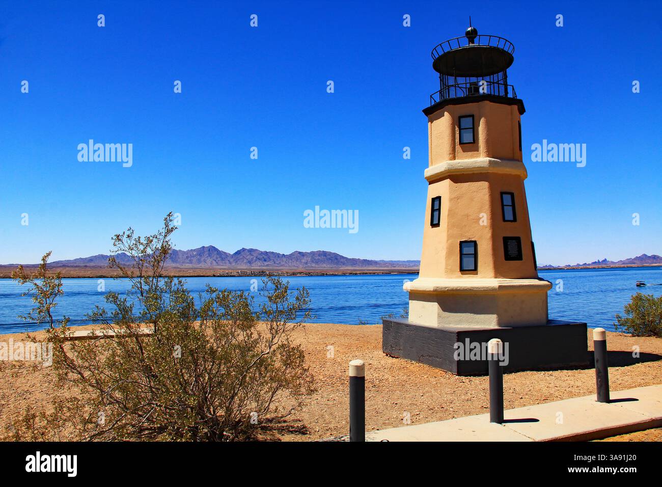Replica of the Split Rock lighthouse in Lake Havasu City, Arizona, USA ...