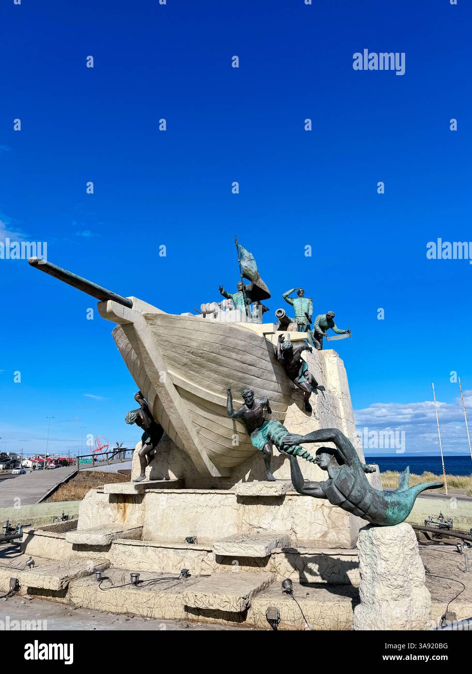 Ship mermaid hi-res stock photography and images - Alamy