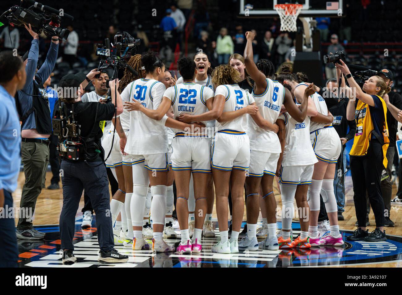 UCLA Bruins celebrate a victory after the NCAA Women's Championship ...