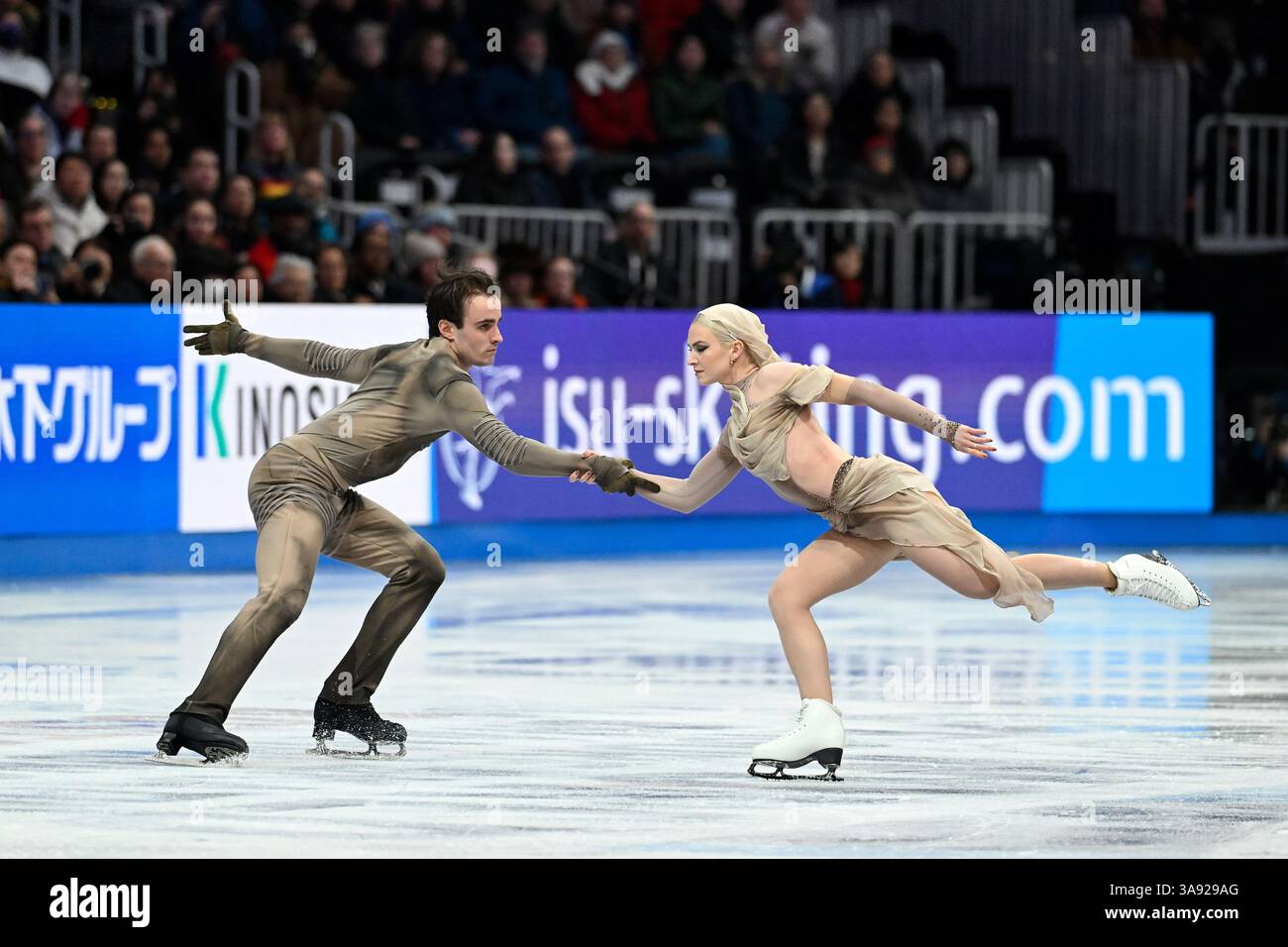 Boston, Mass. 29th Mar, 2025. Olivia Smart and Tim Dieck of Spain skate ...
