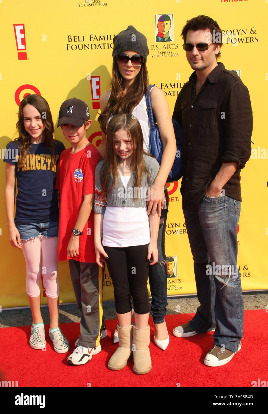 Len wiseman and children hi-res stock photography and images - Alamy