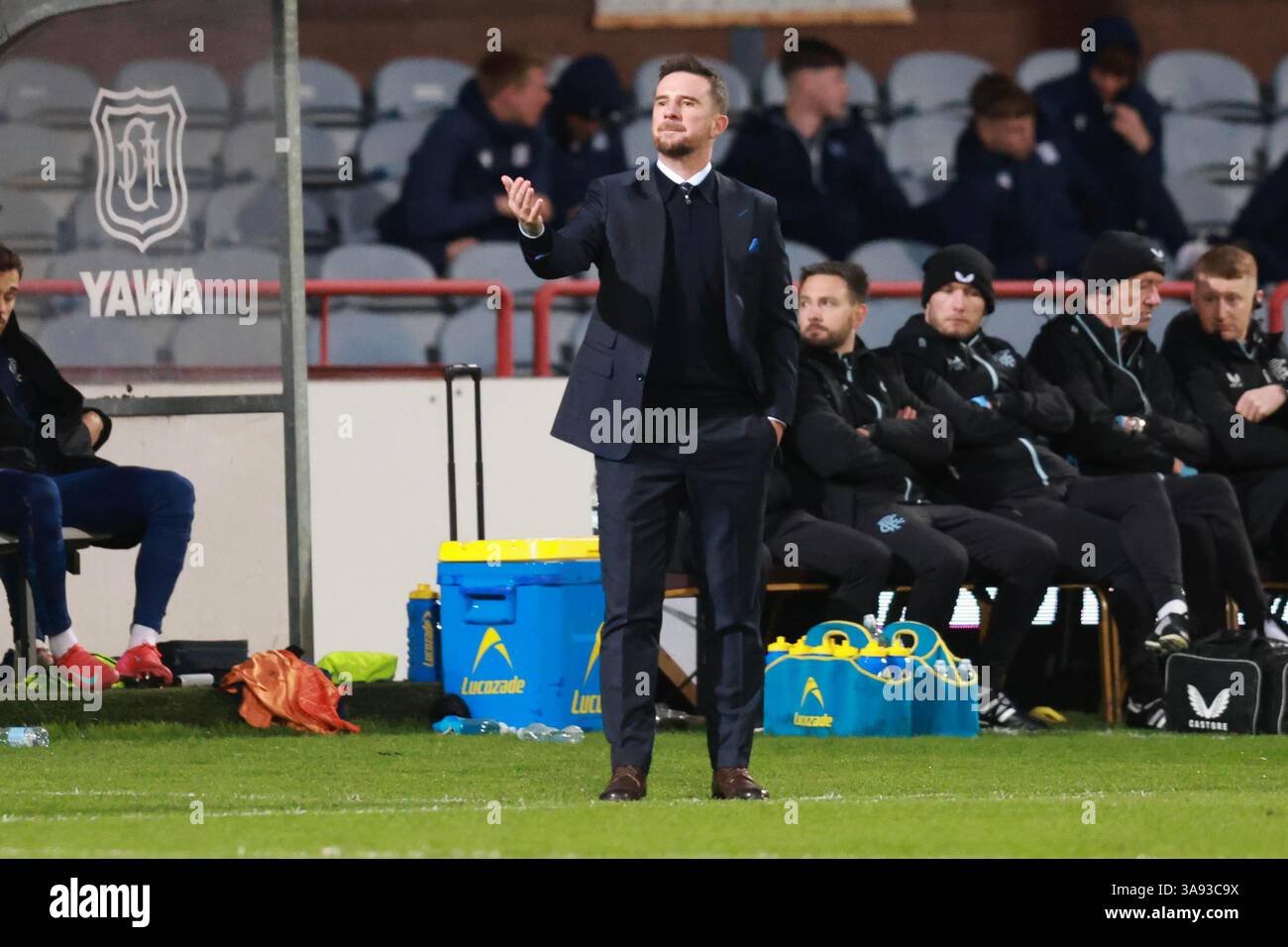 Dens Park, Dundee, UK. 29th Mar, 2025. Scottish Premiership Football ...