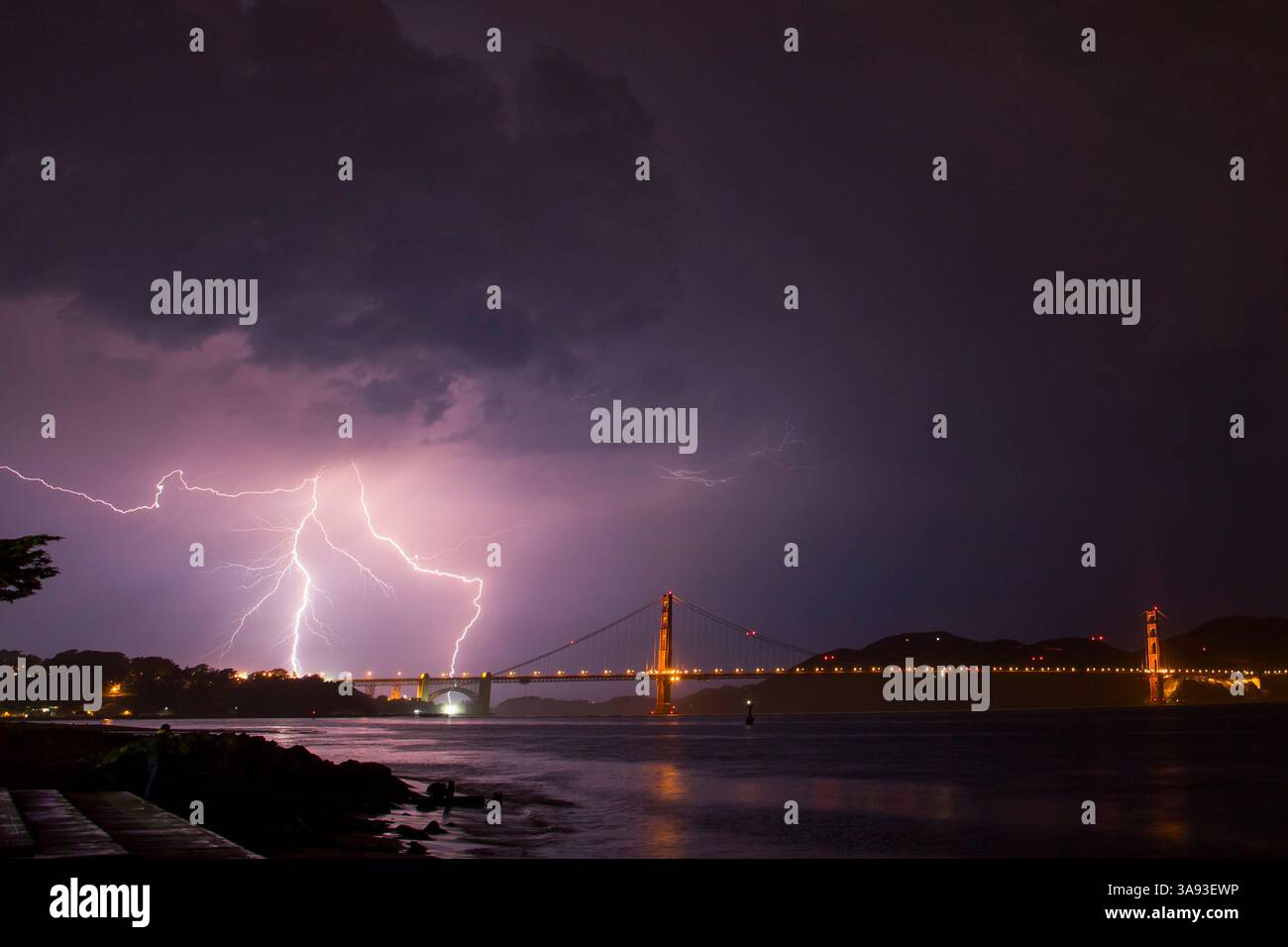 September 11, 2017 - San Francisco, California, U.S. - Lightning ...