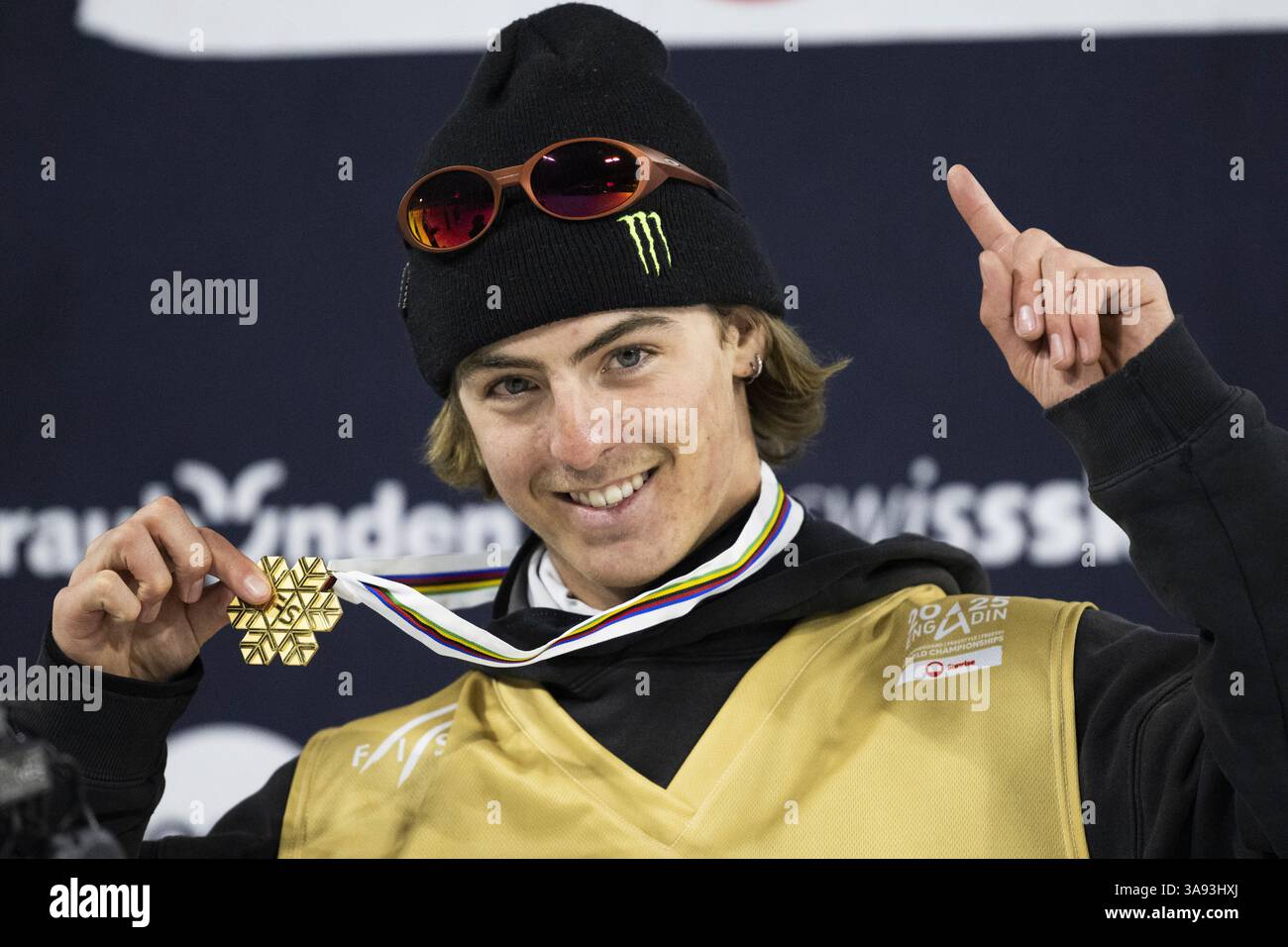 Gold medalist Luca Harrington of New Zealand poses during the Freeski ...