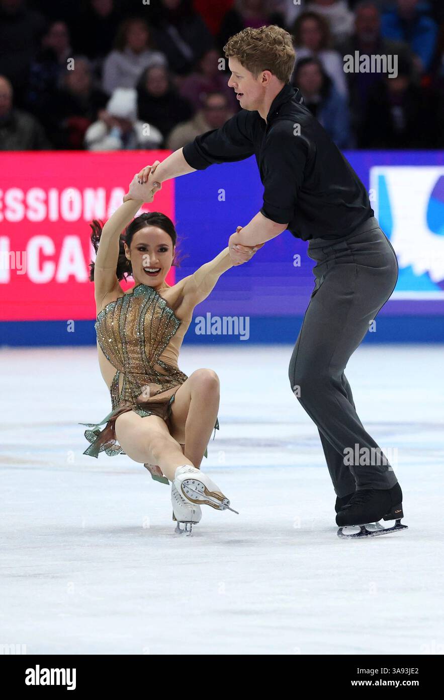 Madison CHOCK and Evan BATES of the United States perform during the ...