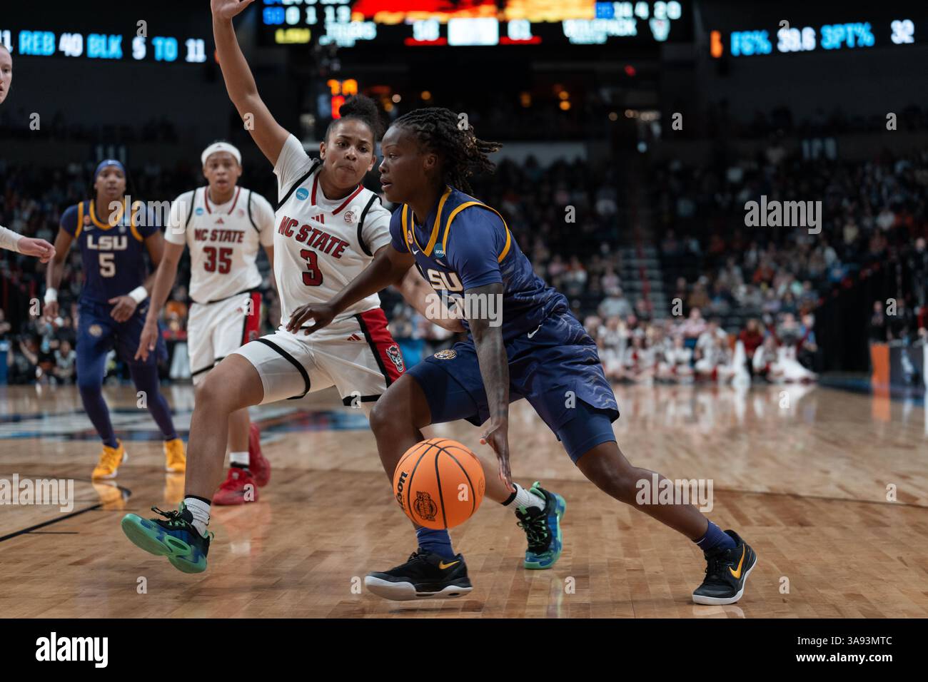 LSU Lady Tigers guard Kailyn Gilbert (16) against NC State Wolfpack ...