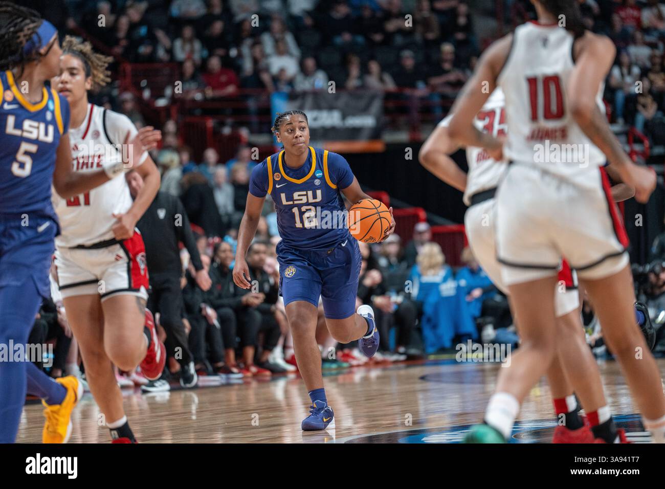 Spokane, United States. 28th Mar, 2025. LSU Lady Tigers guard Mikaylah ...