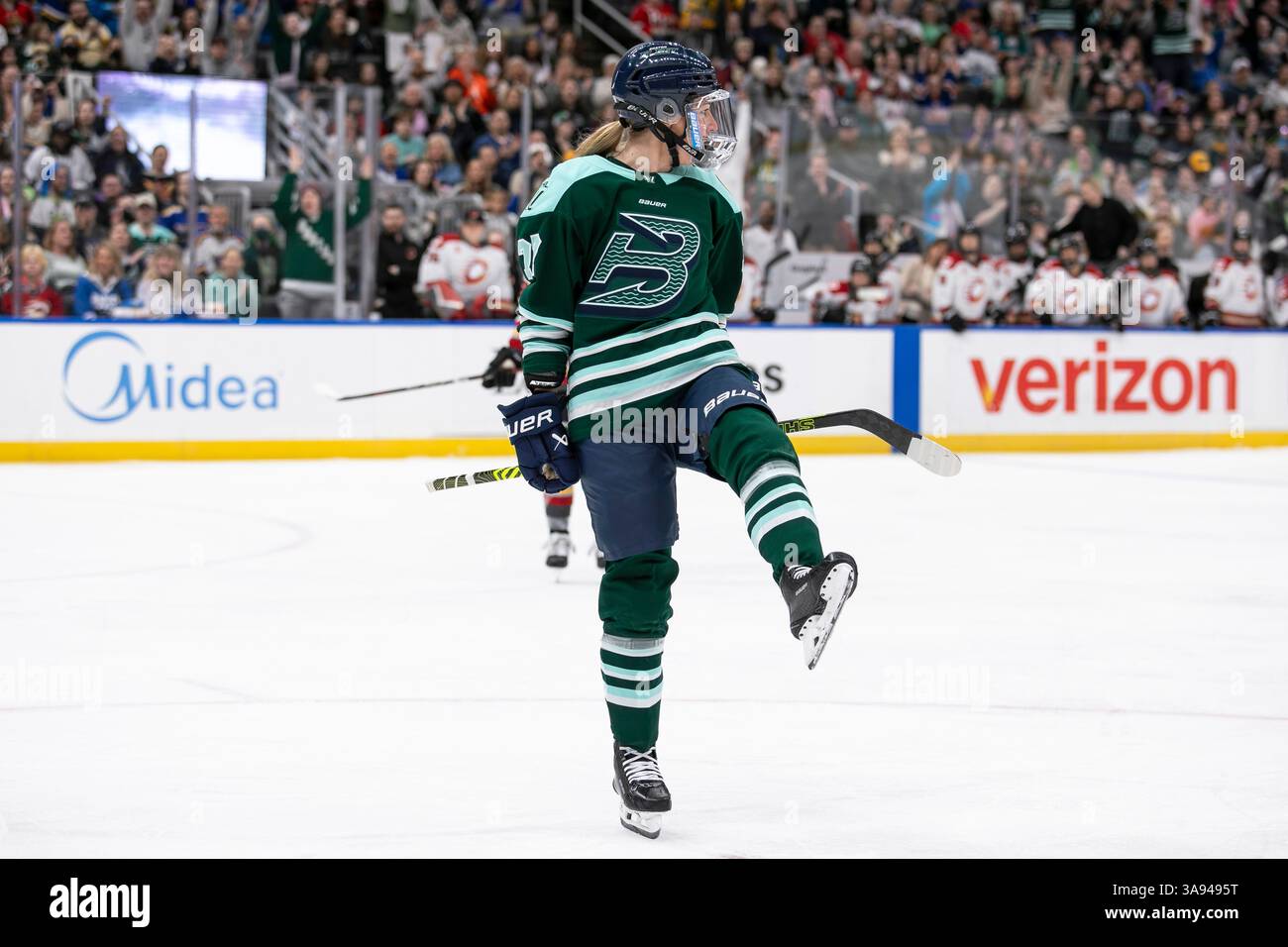 St. Louis, Missouri, USA. 29th March, 2025. Boston Fleet forward Susanna Tapani (77) scores a ...