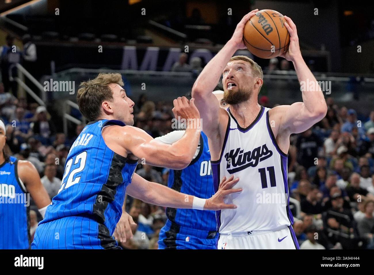Sacramento Kings forward Domantas Sabonis (11) shoots against Orlando ...
