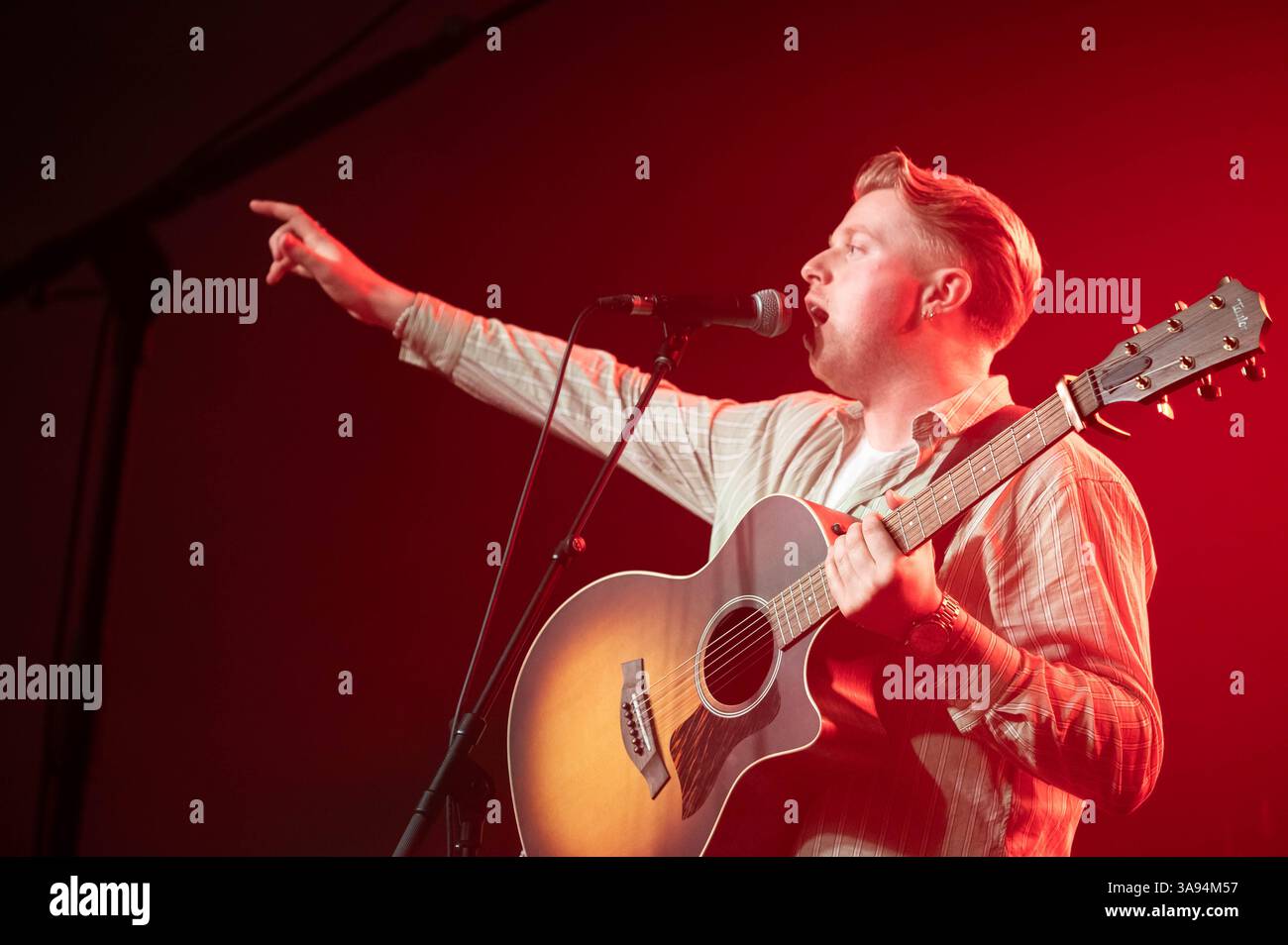 Matthew Nolan performing at Barrowland, Glasgow, 27th March 2025 Stock ...