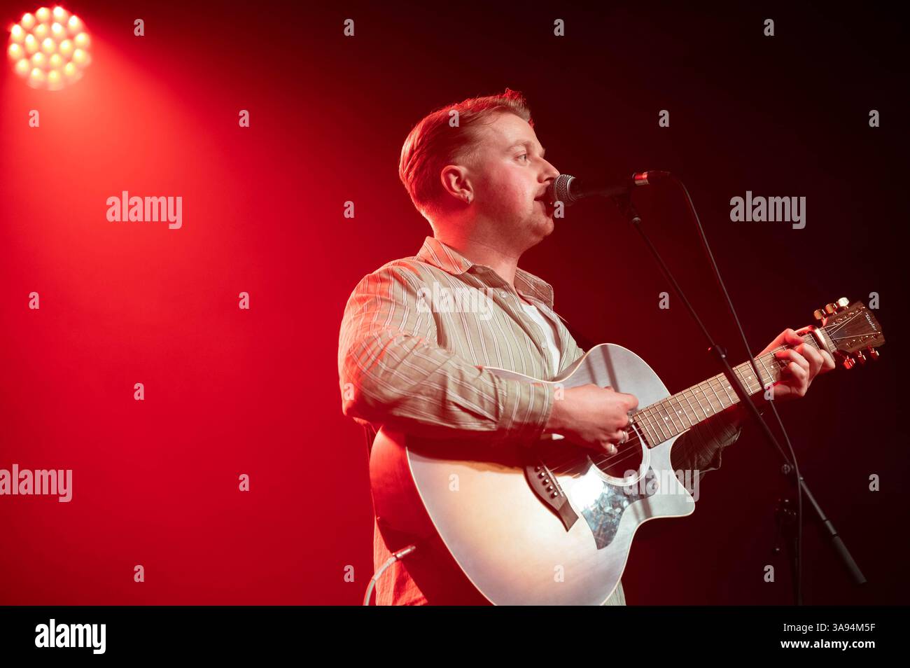 Matthew Nolan performing at Barrowland, Glasgow, 27th March 2025 Stock ...
