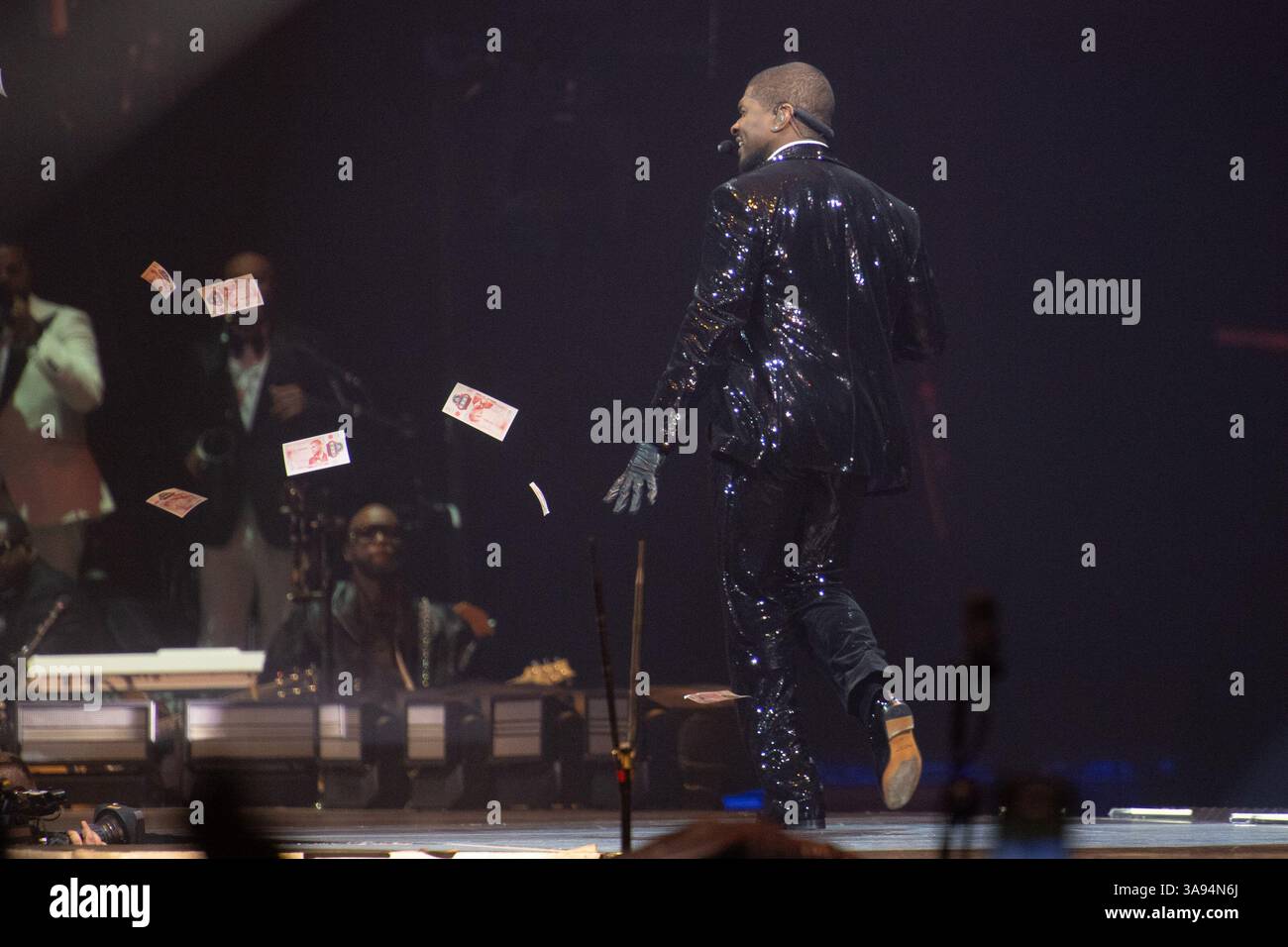 London, UK. 29 Mar 2025. American singer-songwriter Usher (born Usher ...