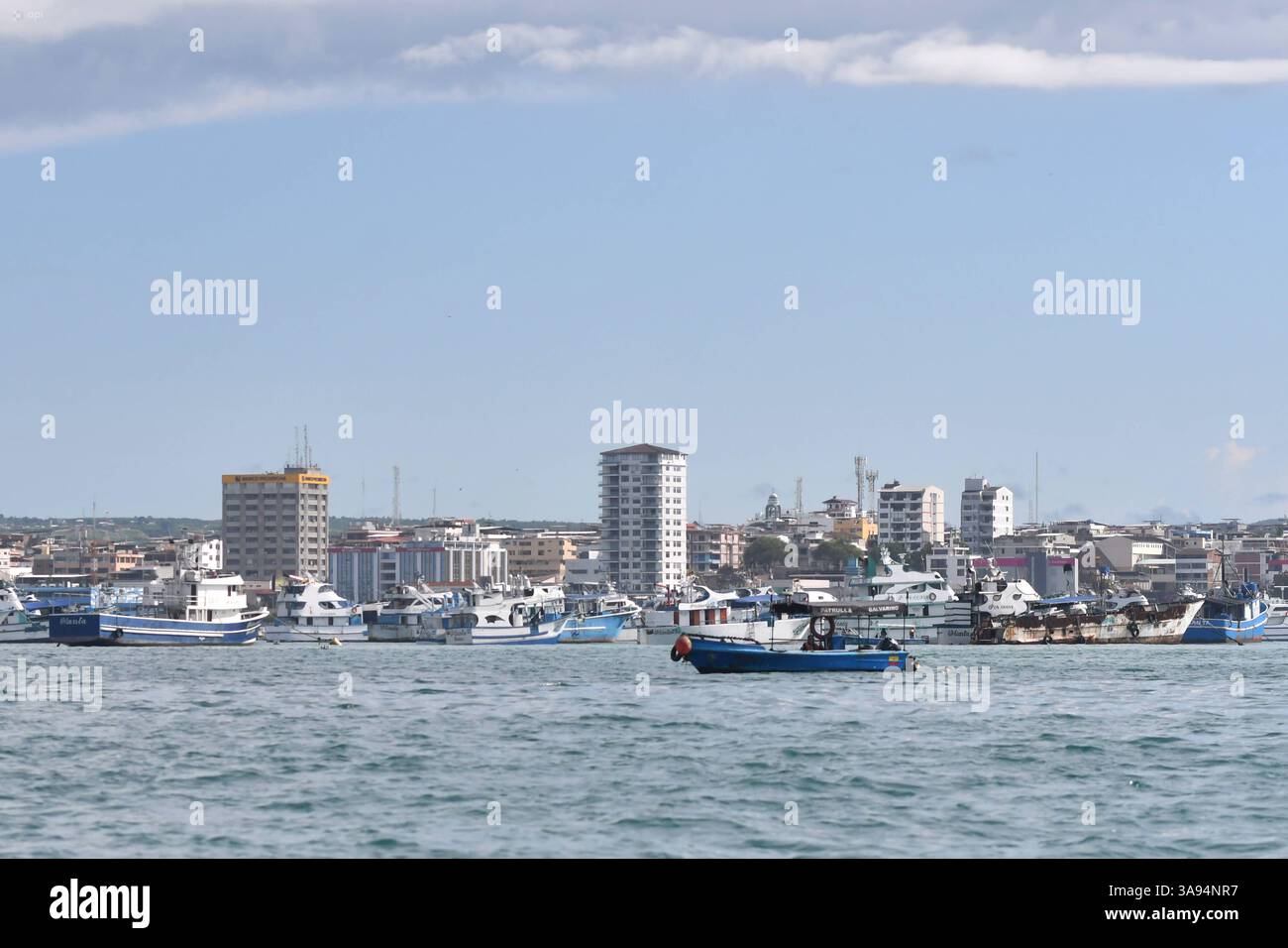 MANTA PUERTO BASE Manta, March 29, 2025 Installations and exteriors of ...