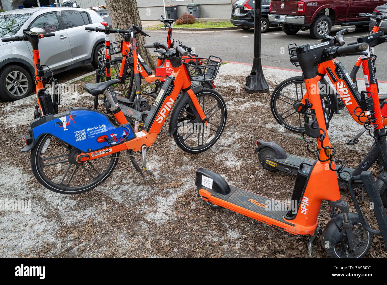 Bicycle electric wheel spinning wheel hi-res stock photography and images - Alamy