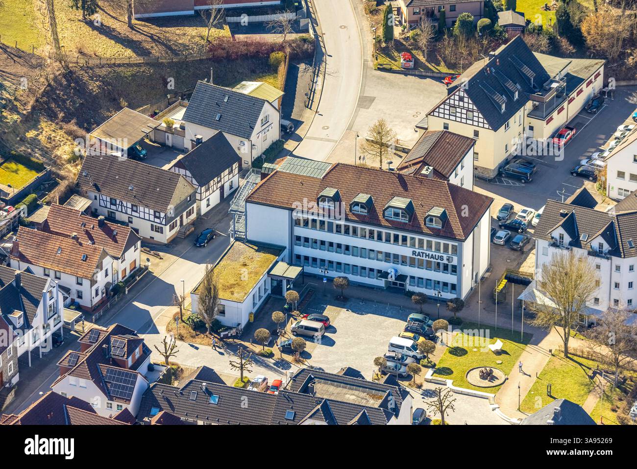 Luftbild, Rathaus Stadtverwaltung, Balve, Sauerland, Nordrhein ...