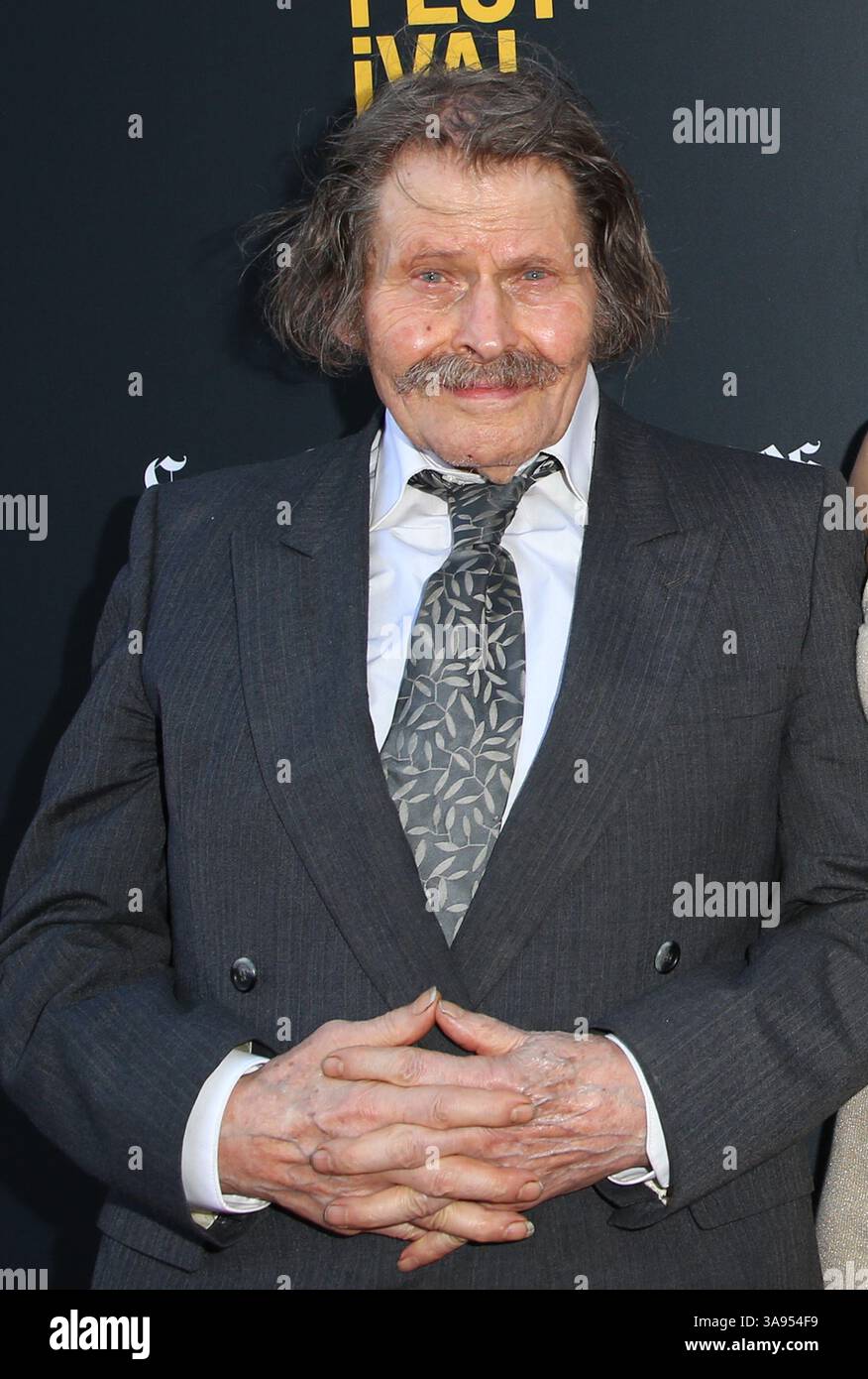 Bruce glover hi-res stock photography and images - Alamy