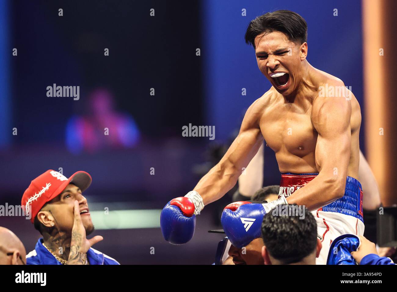 Jr. 29th Mar, 2025. Welterweight Emiliano Fernando Vargas celebrates a ...