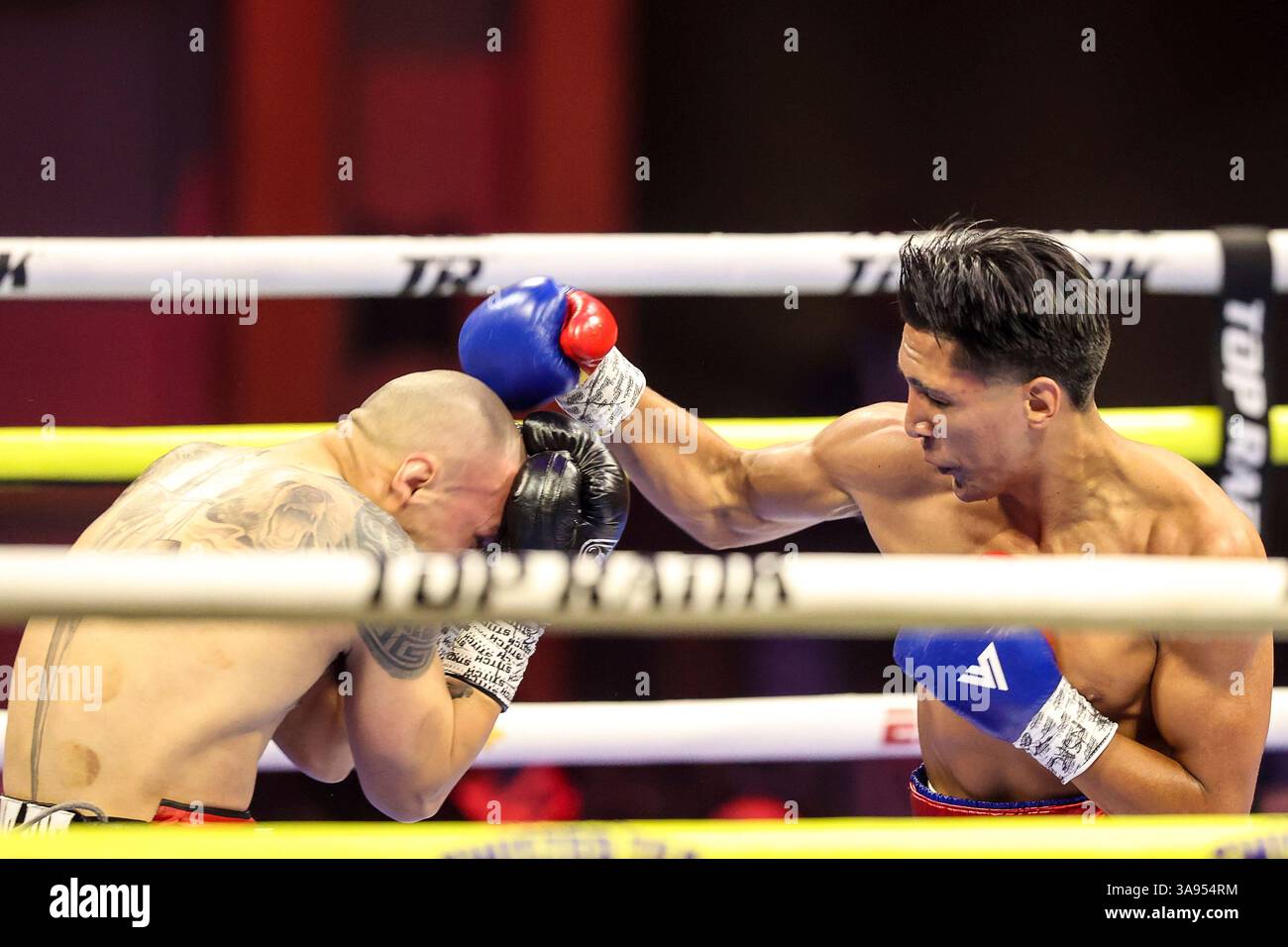 March 29, 2025: (R-L) Jr. Welterweight Emiliano Fernando Vargas throws ...