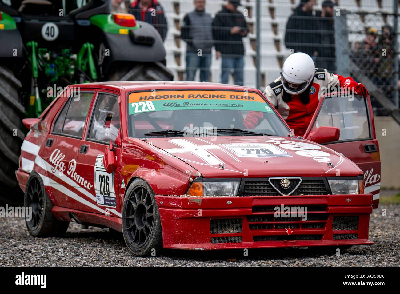 Unfall von Ronald Waibel (Hadorn Racing, 226) Er hat in der Sachskurve ...