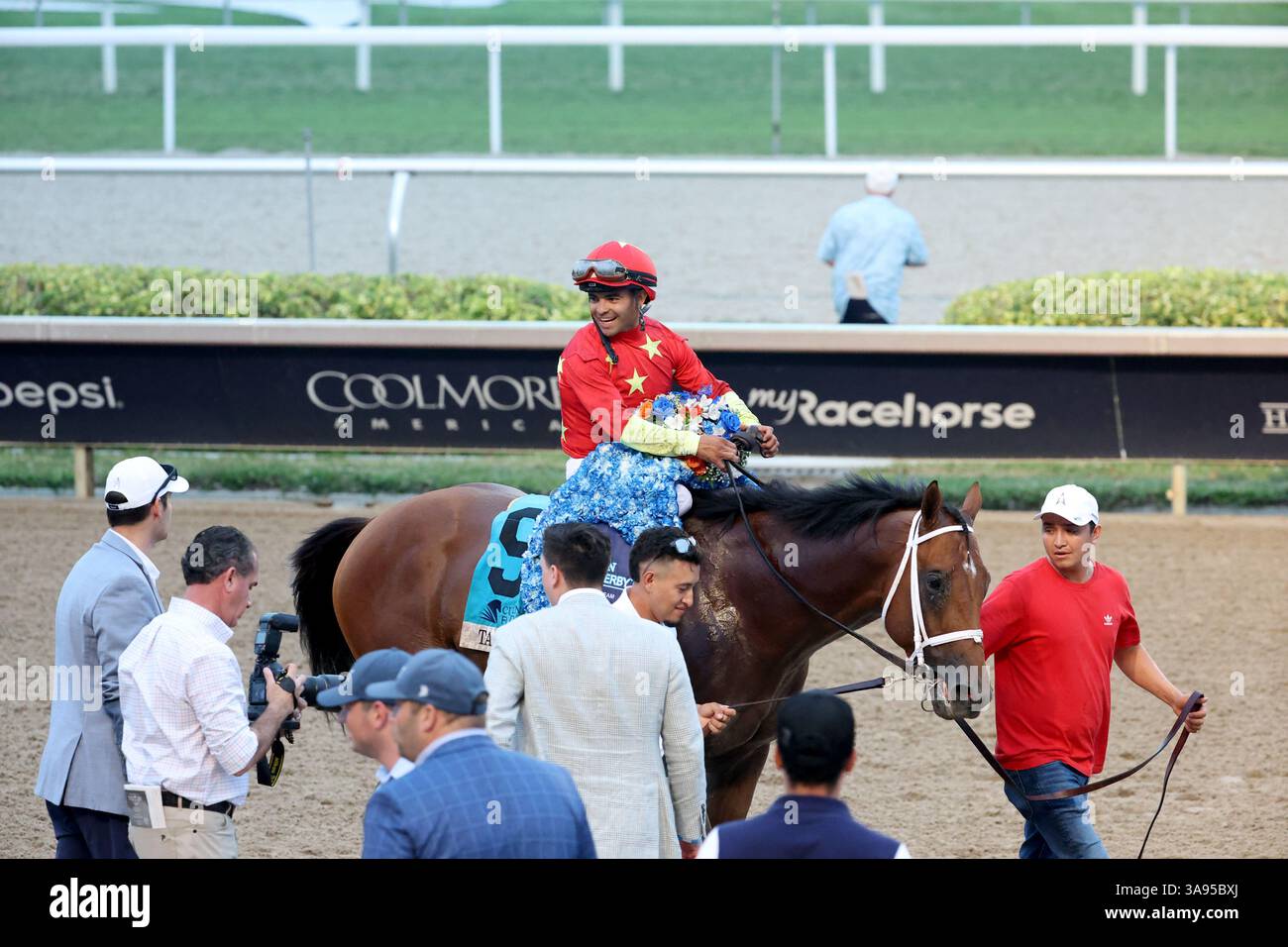 HALLANDALE, FLORIDA - APRIL 01: Tappan Street #9, ridden by Luis Saez ...
