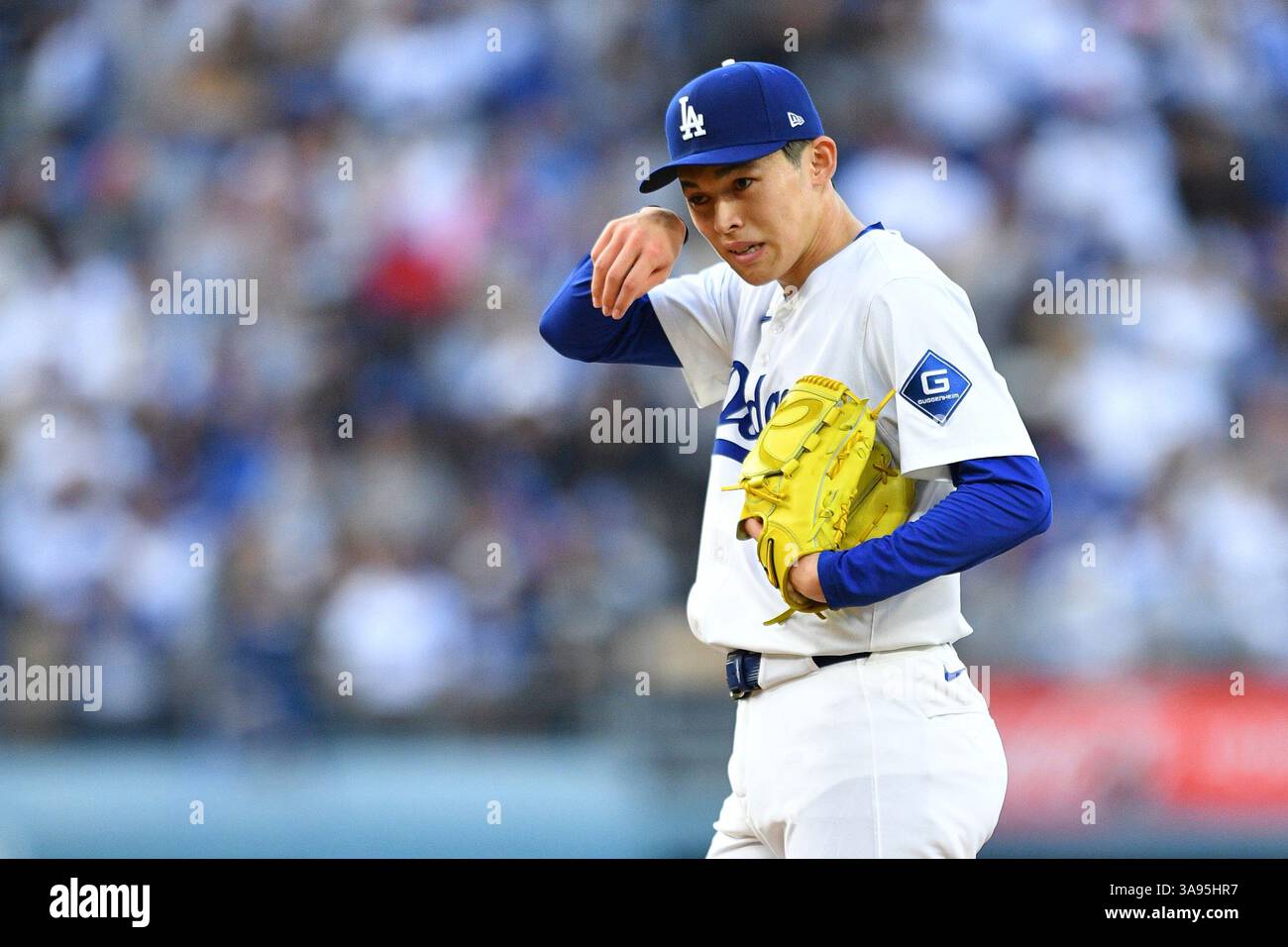LOS ANGELES, CA - MARCH 29: Los Angeles Dodgers pitcher Roki Sasaki (11 ...