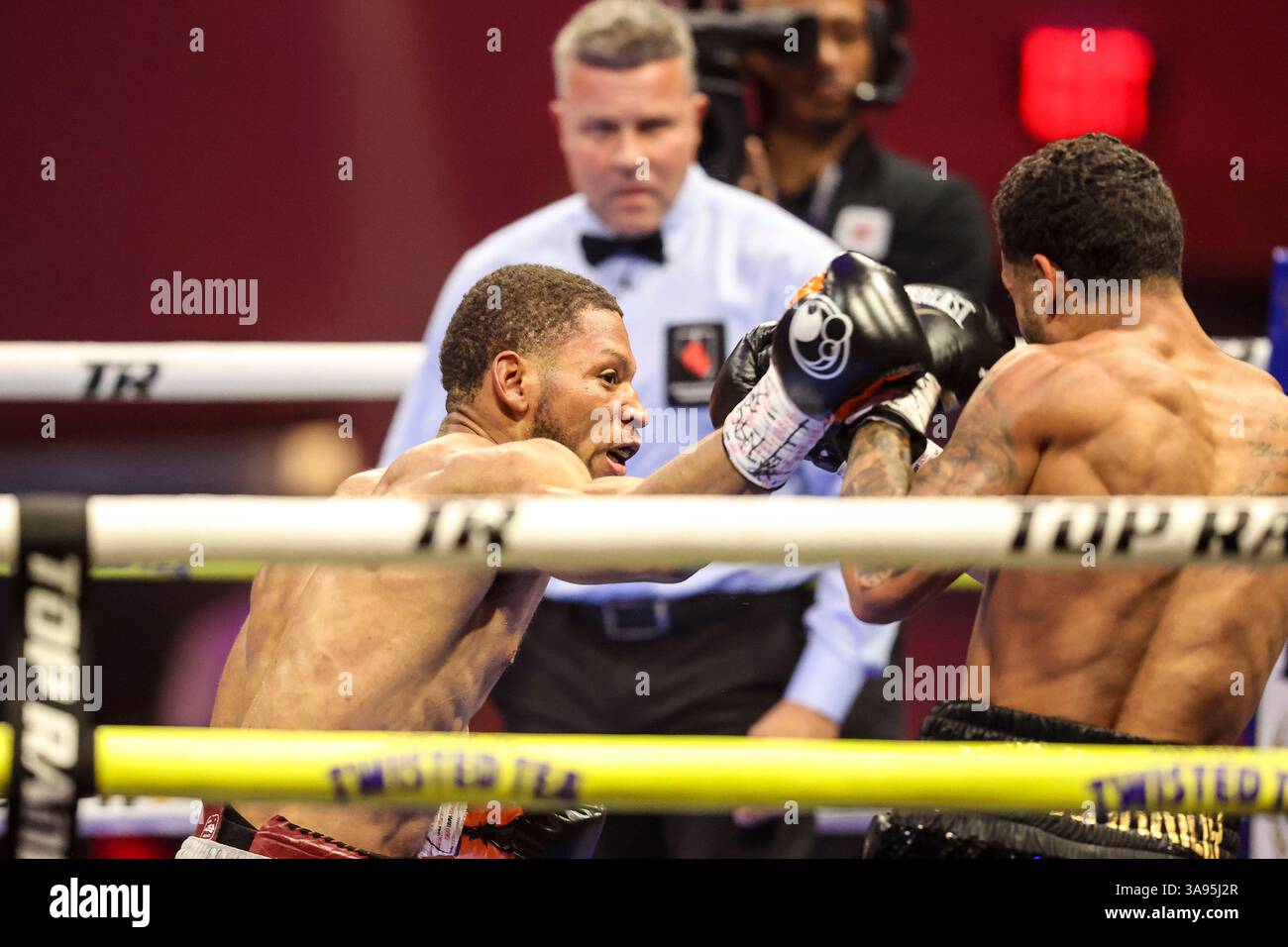 March 29, 2025: (L-R) Welterweight Brian Norman Jr. punches Derrieck ...