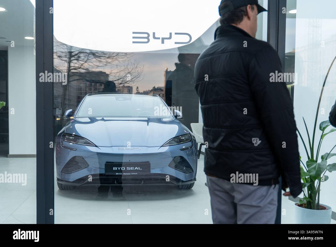 Byd saloon hi-res stock photography and images - Alamy