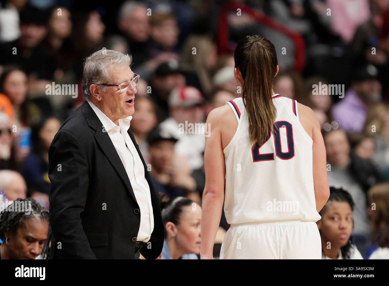 UConn head coach Geno Auriemma, left, speask with guard Kaitlyn Chen ...