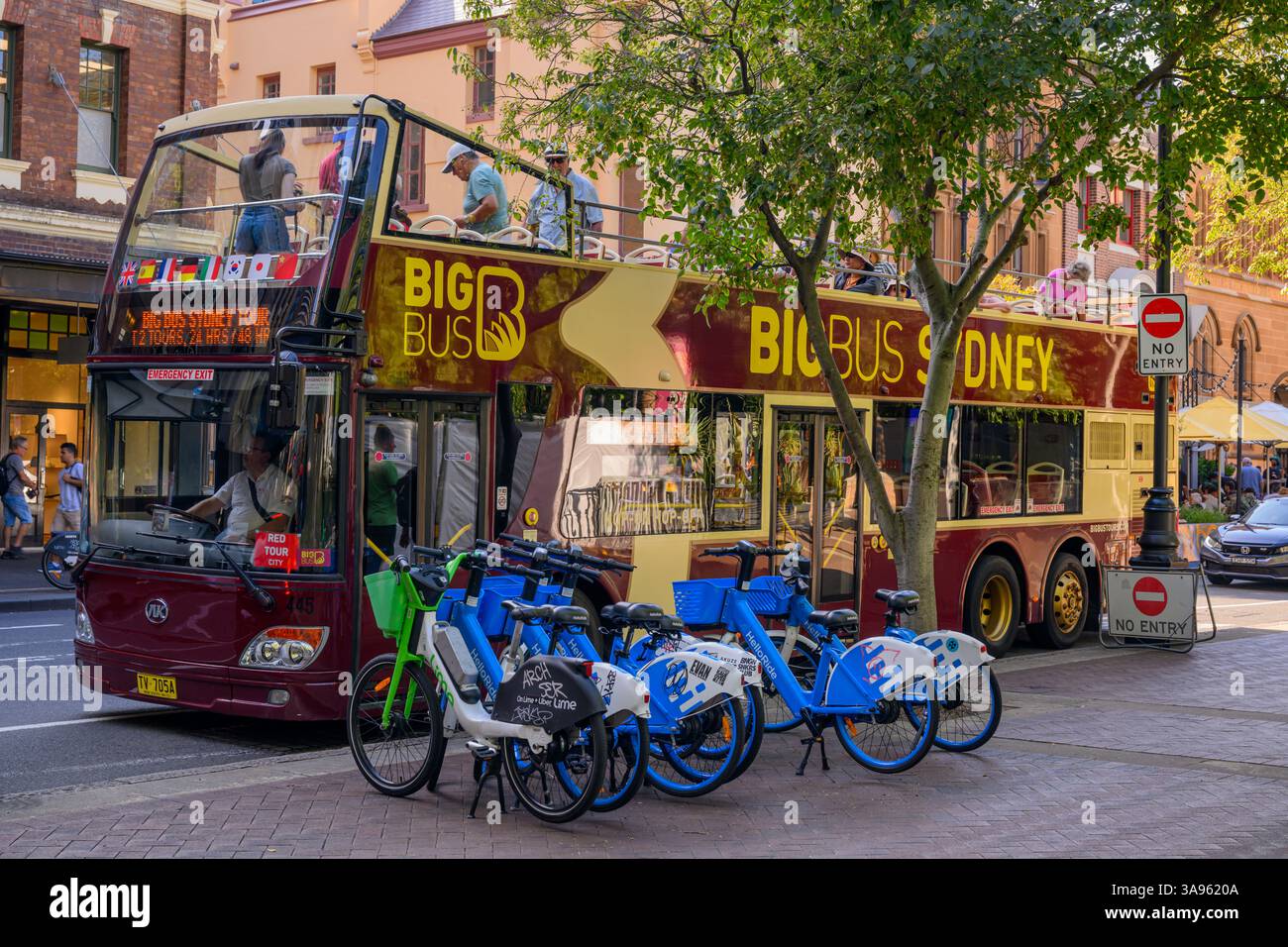 The parked Big Bus Sydney tourist bus, Sydney, Australia Stock Photo ...