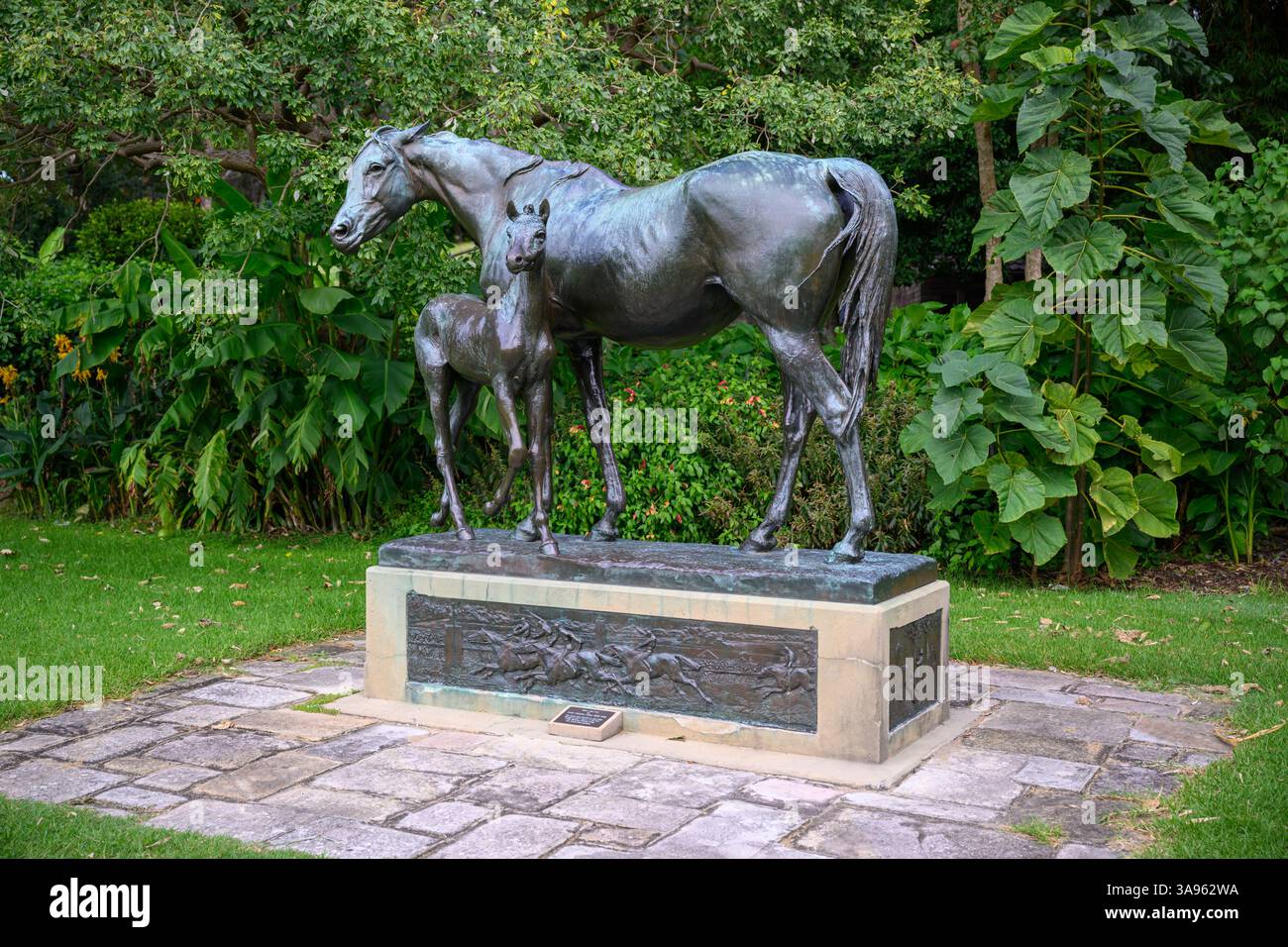 The Mare and Foal Statue at the Royal Botanic Garden, Sydney, Australia ...