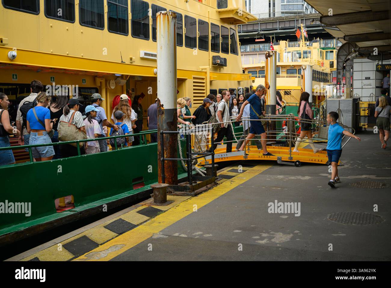Passengers disembarking a Sydney Harbour Ferries boat at Circular Quay ...