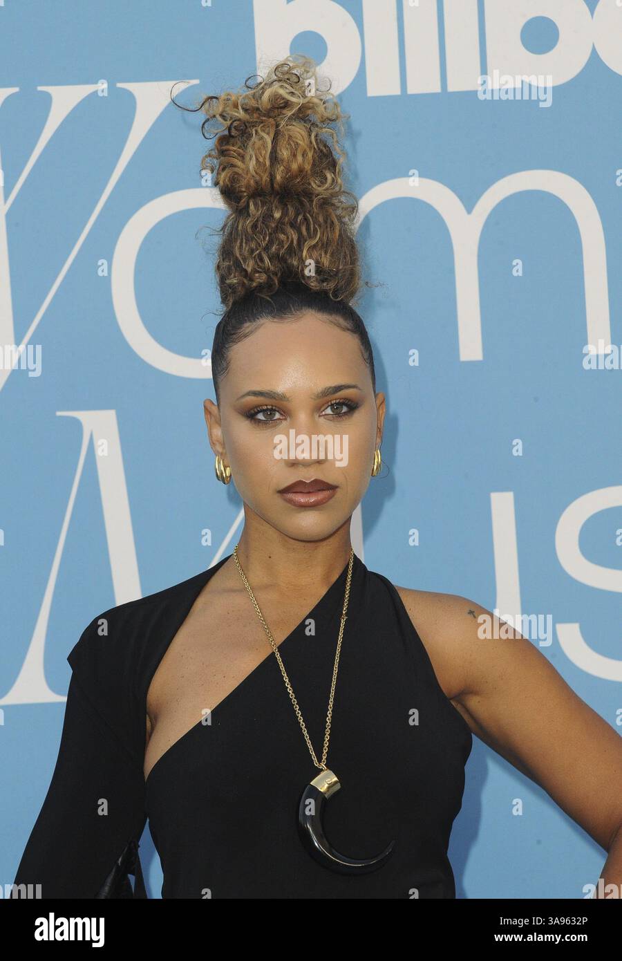 Amanda Reifer at arrivals for Billboard s Women in Music Awards ...