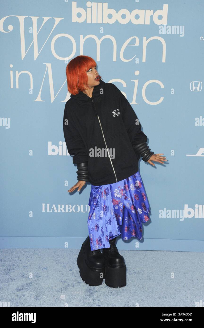 Erykah Badu at arrivals for Billboard s Women in Music Awards, YouTube ...