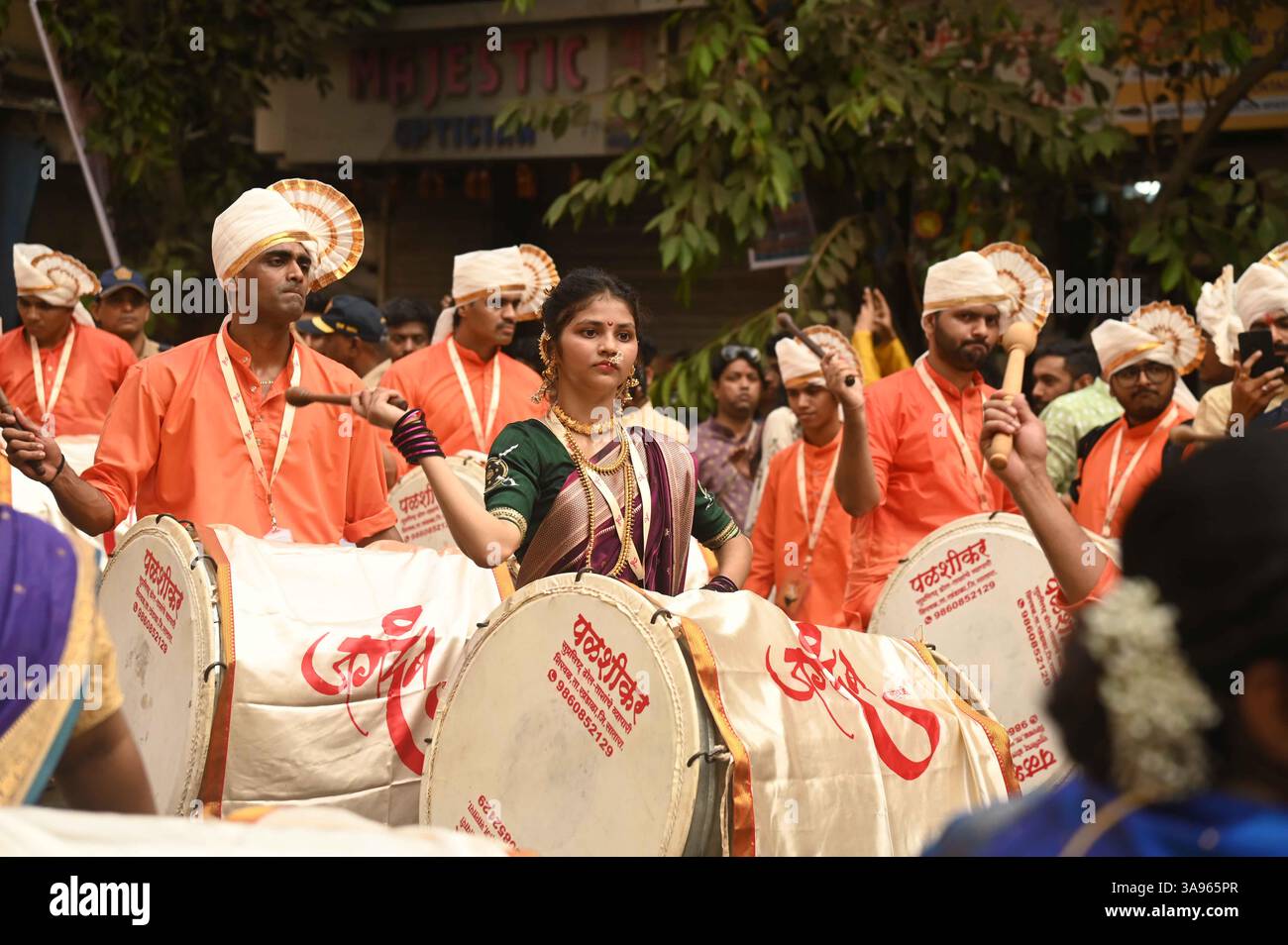 Mumbai, Maharashtra, India. 30th Mar, 2025. Maharashtrians dressed in ...