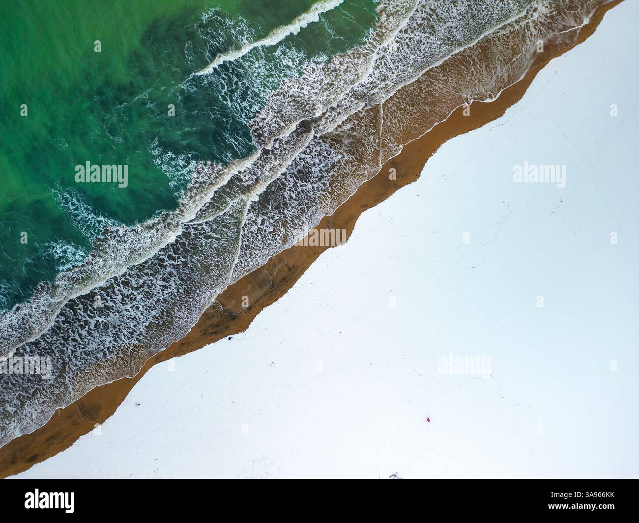 Frozen sea view waves hi-res stock photography and images - Alamy