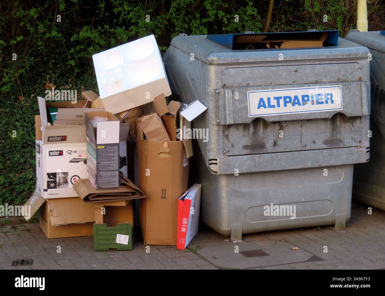 ...der fehlende Container wird sicher noch gebaut...daher ist die ...