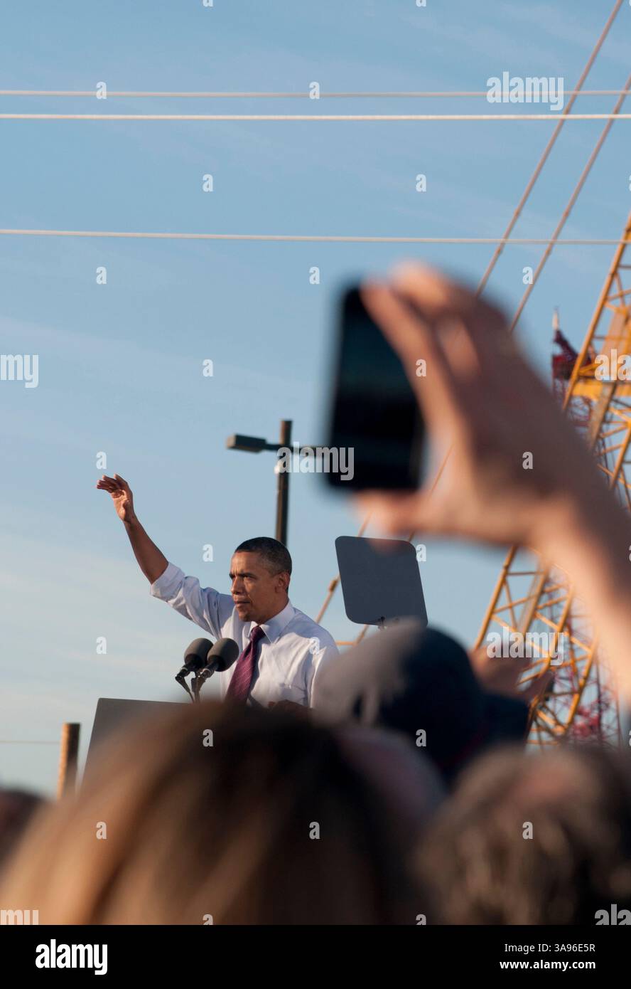January 25, 2012 - Chandler, Arizona, U.S. - President Barack Obama ...