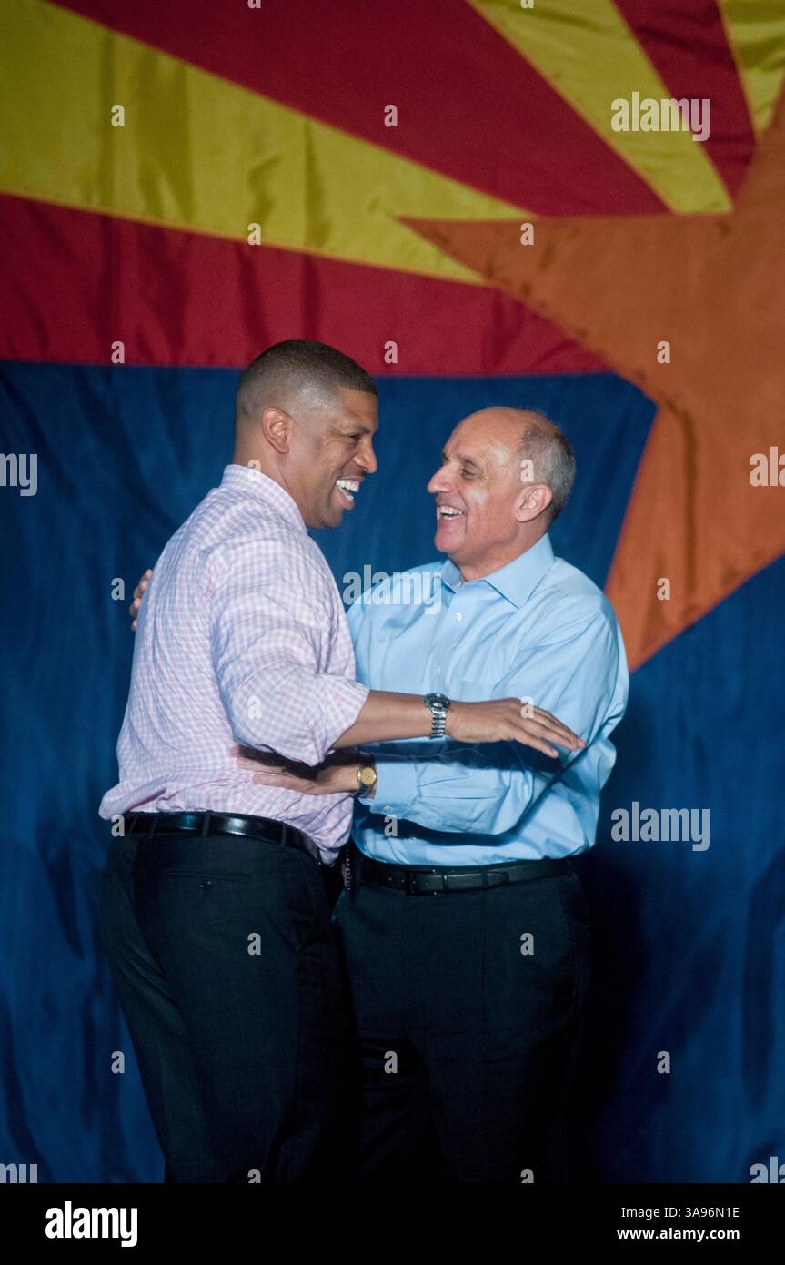 Kevin johnson suns hi-res stock photography and images - Alamy