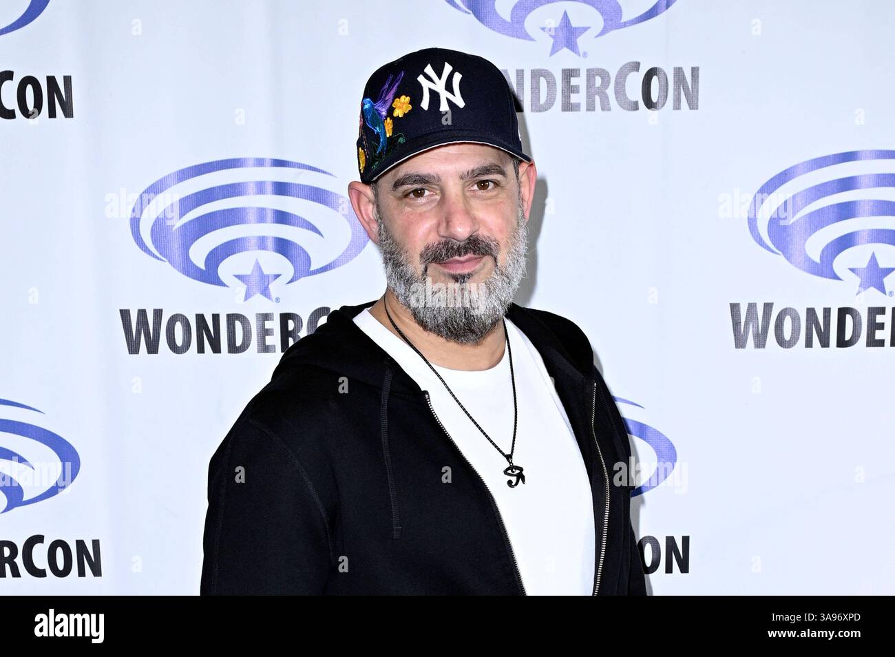 Patrick Sabongui beim Photocall zur NBC Serie The Hunting Party auf der ...