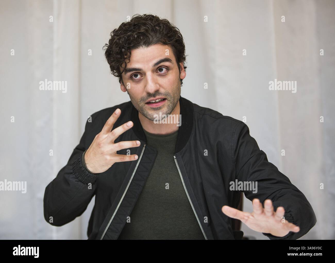 May 7, 2016 - Hollywood, California, U.S. - OSCAR ISAAC as Poe Dameron ...