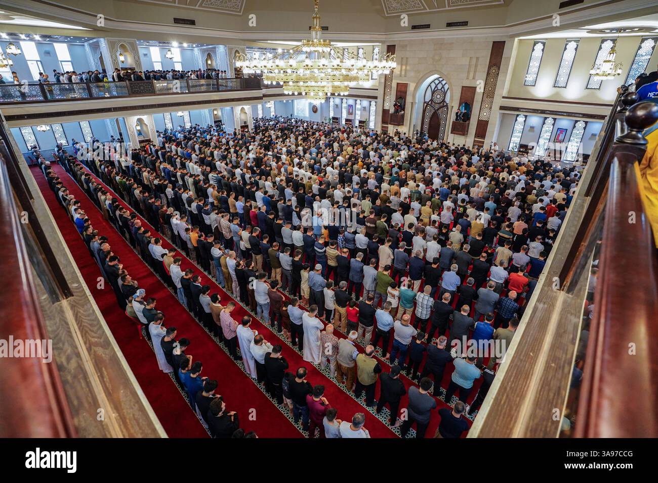 Dohuk, Iraq. 30th Mar, 2025. Iraqi Kurdish Muslims perform Eid al-Fitr ...
