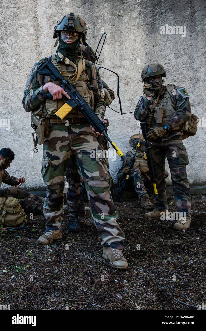 The 21st regiment d'infanterie de marine (21 RIMa) seen in action ...