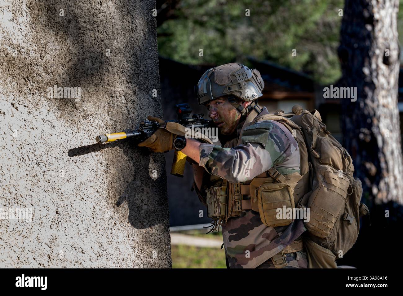 The 21st regiment d'infanterie de marine (21 RIMa) seen in action ...